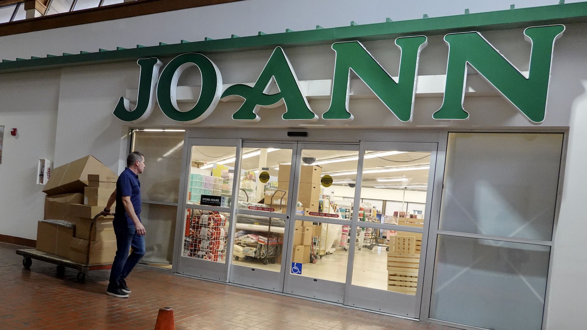 Joann closing all stores in bankruptcy, holding going out of business sales