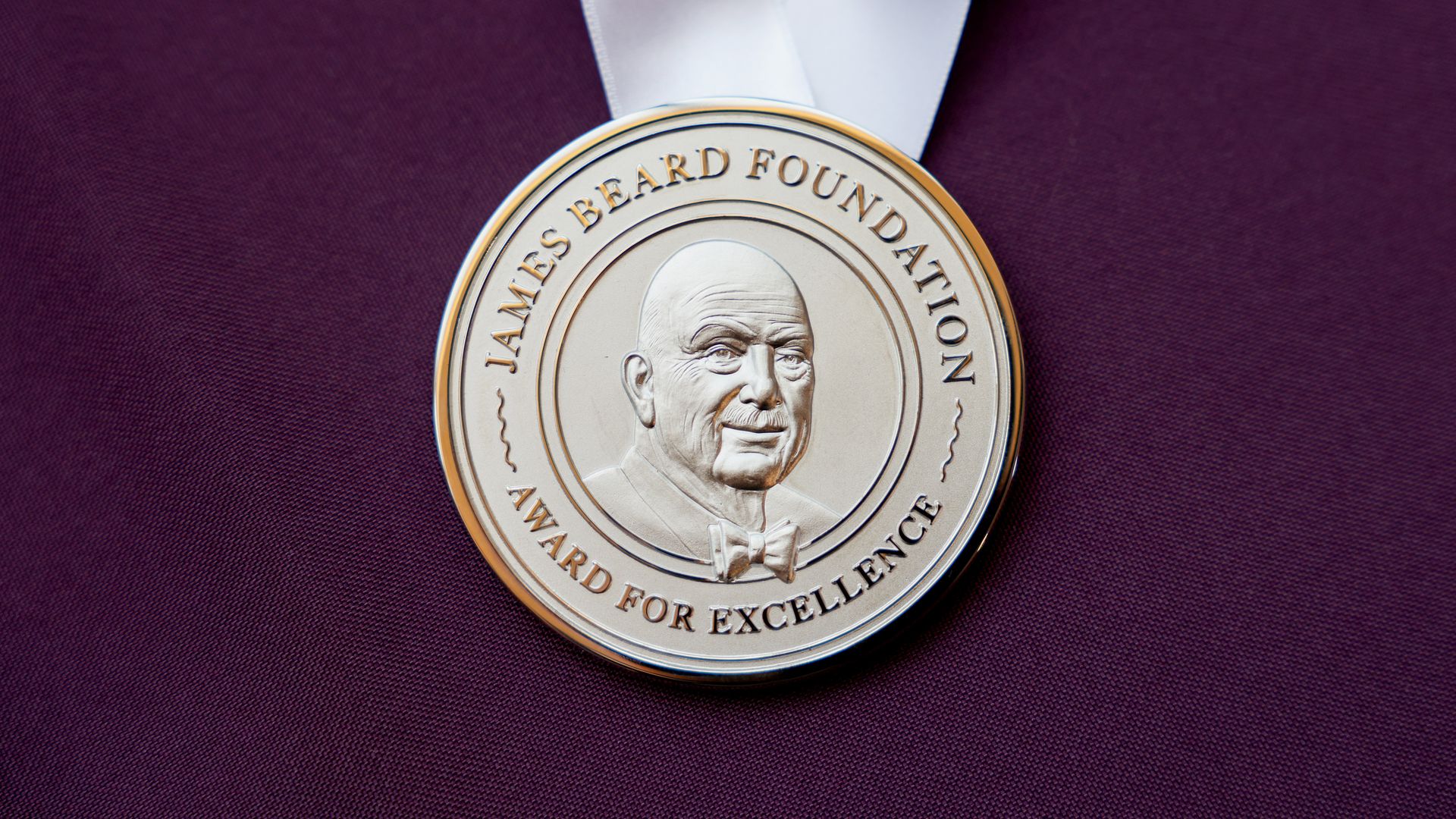 Here are Chicago's 2025 James Beard Award finalists - Axios Chicago