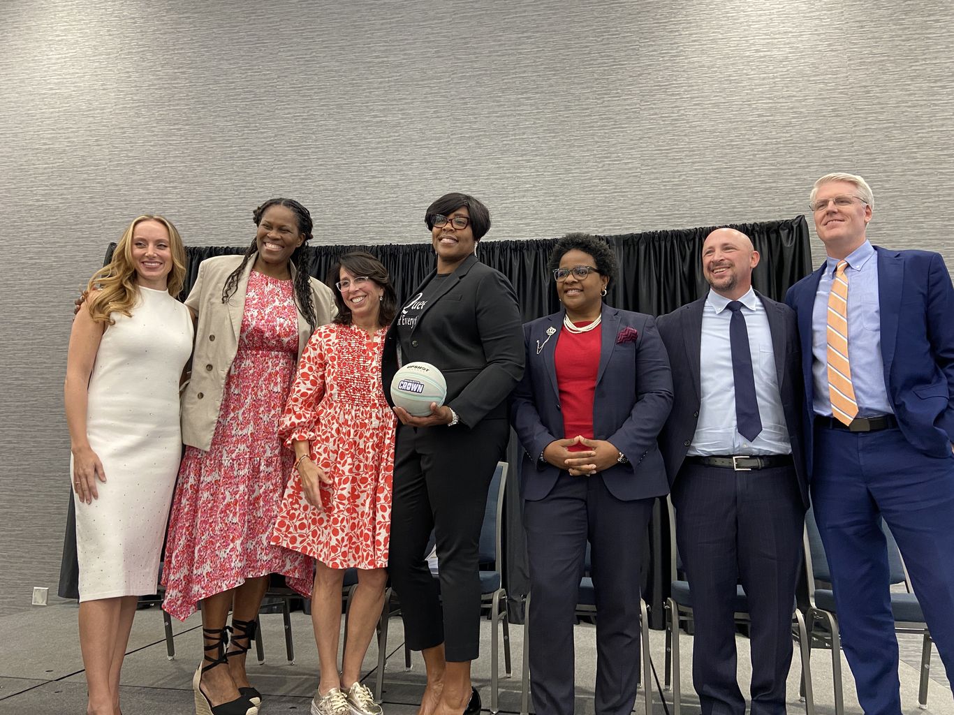 Charlotte Crown brings women's pro basketball back to Charlotte - Axios ...