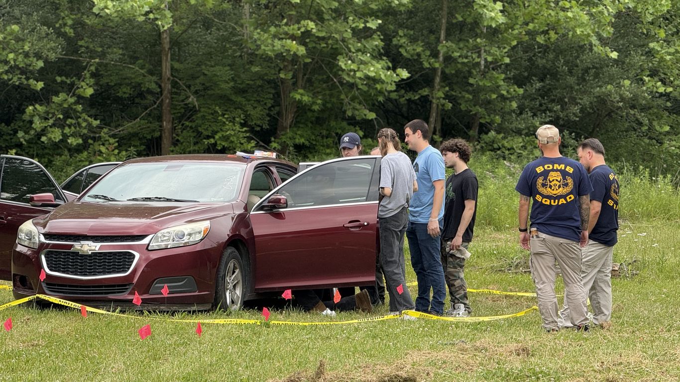 IU class blows cars apart to put crimes back together - Axios Indianapolis