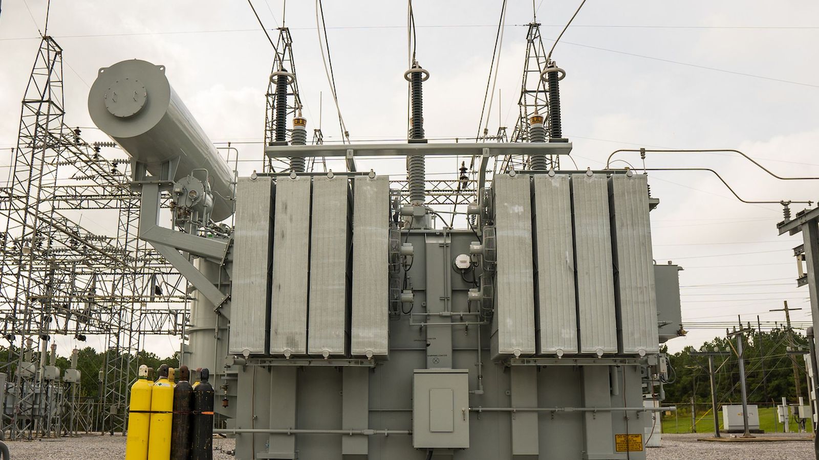 Meet General Electric's flexible power transformer