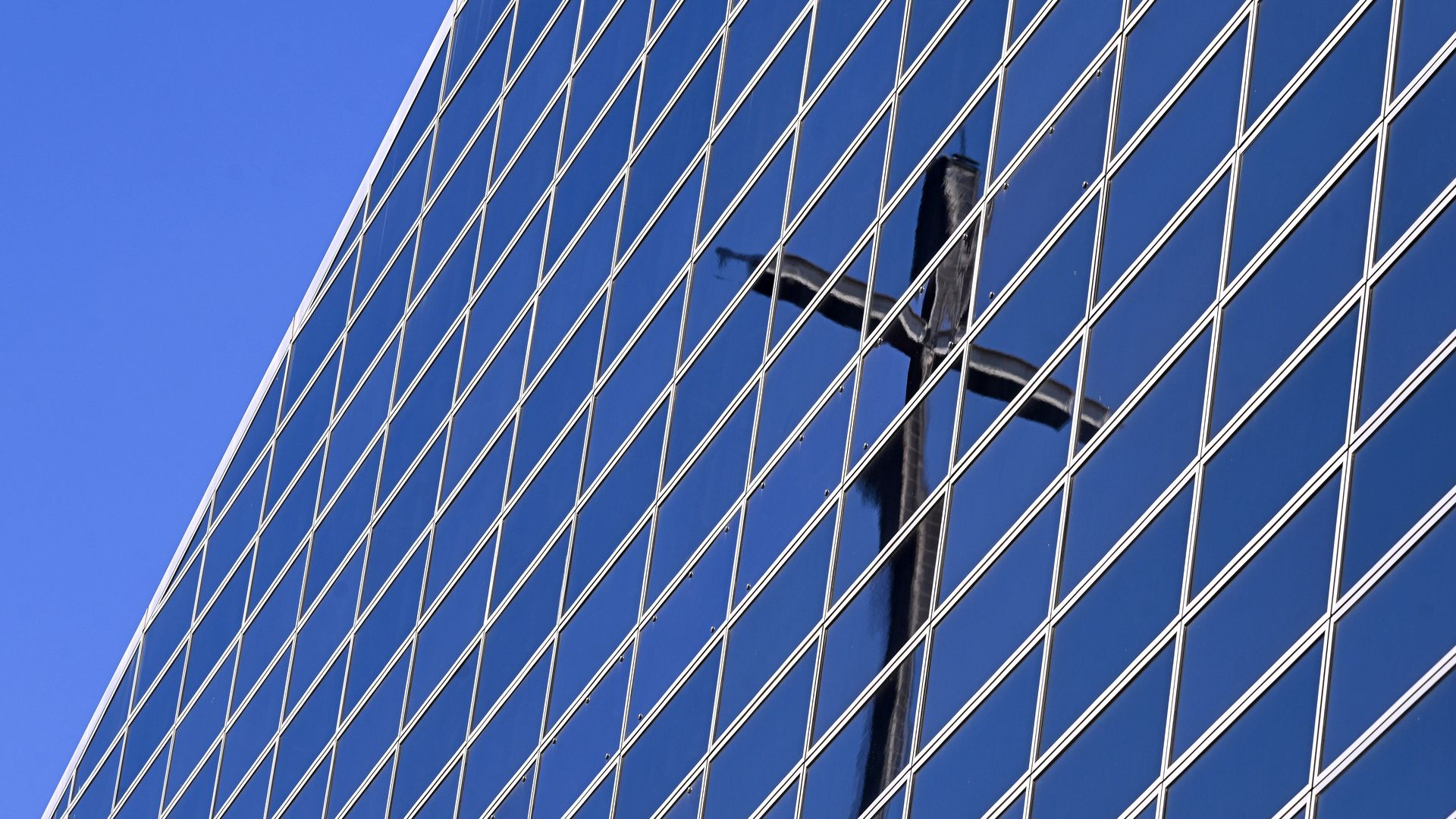 ICE can raid churches and schools to arrest immigrants under new policy