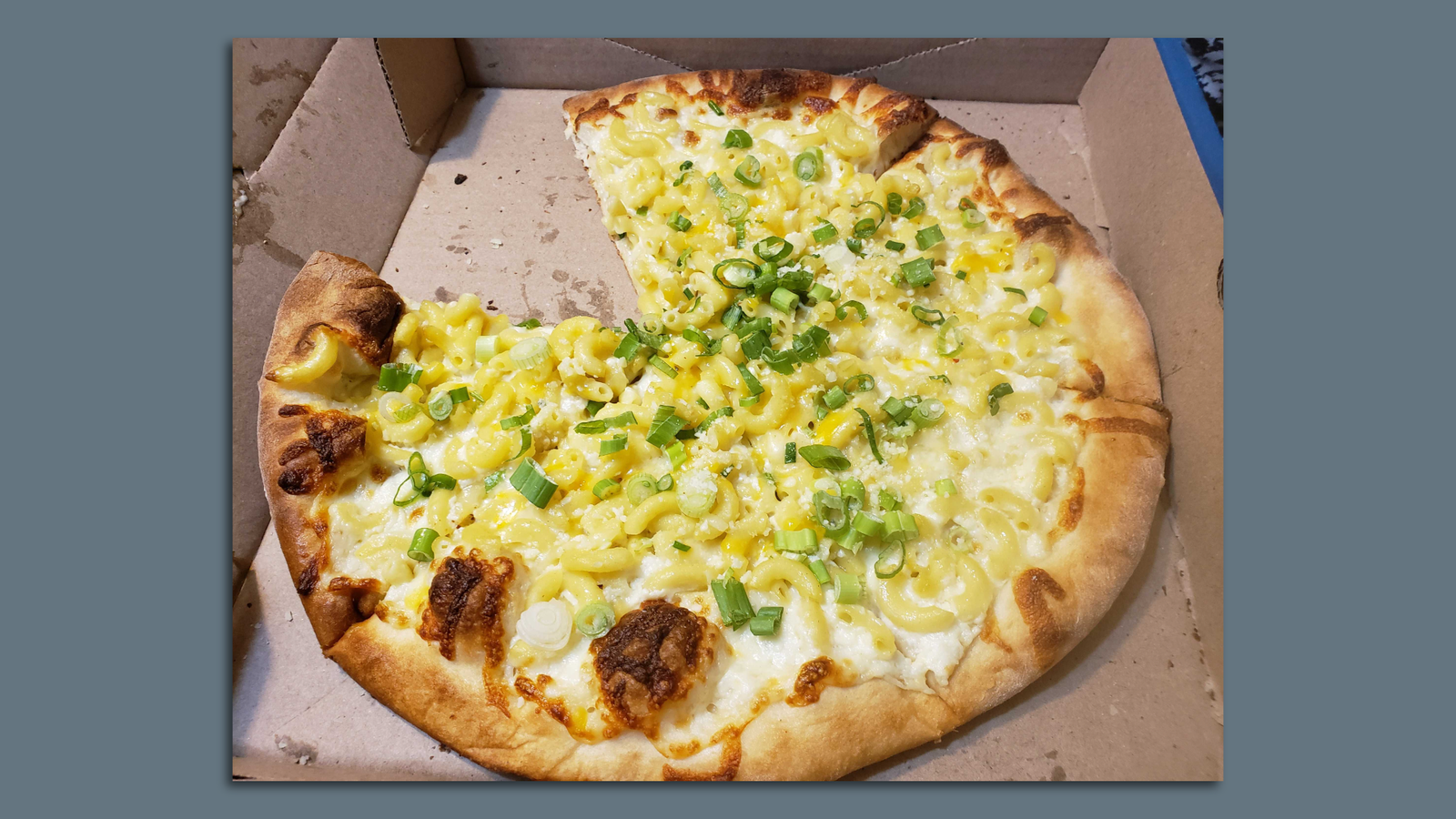 Taste test: Lizzo reviews the vegan pizza at Chicago's Dimo's - Axios ...