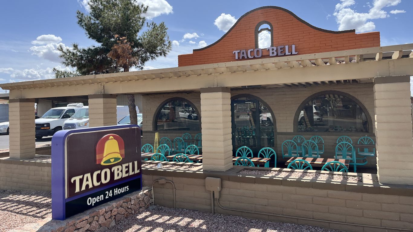 Scottsdale's retro Taco Bell is closing - Axios Phoenix