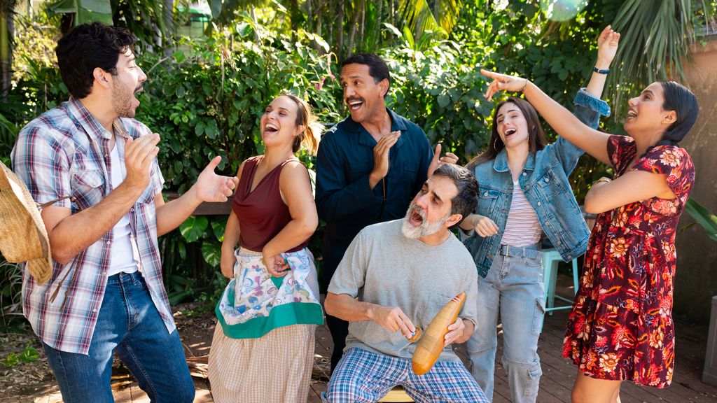 "La Gringa" play makes Miami debut. How to see the show - Axios Miami