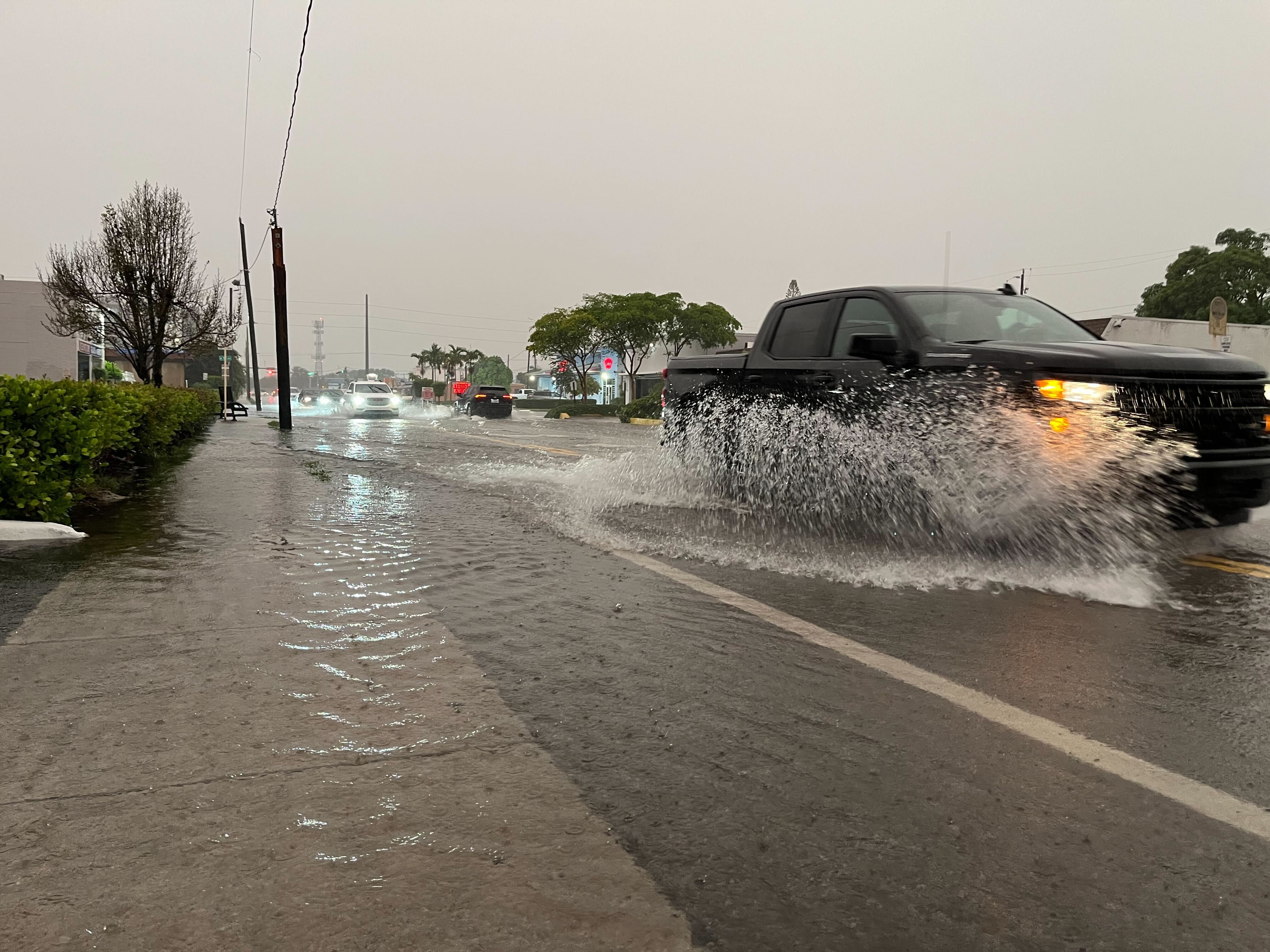 South Florida rains flood Miami, Fort Lauderdale