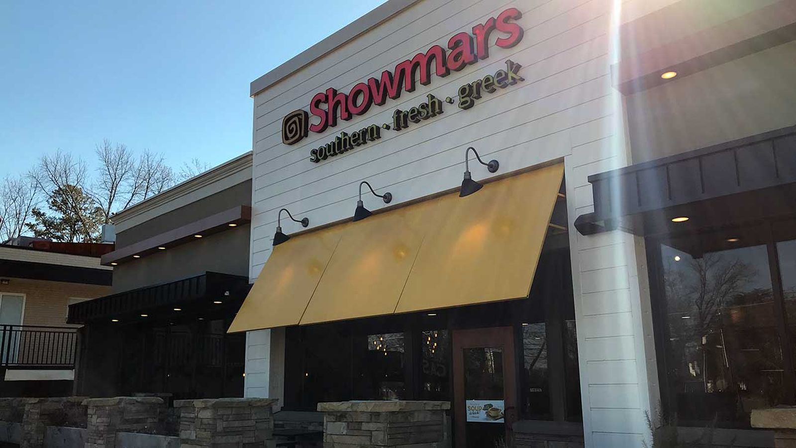 Showmars Brings Back Table Service As Fast Casual Push Backfires In