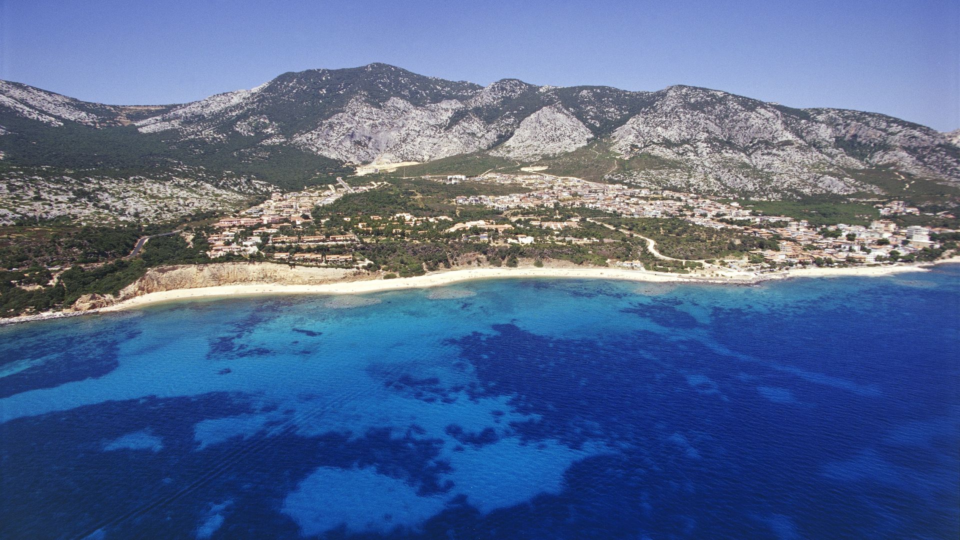 Italian village offers $1 homes to Americans wanting to move after ...