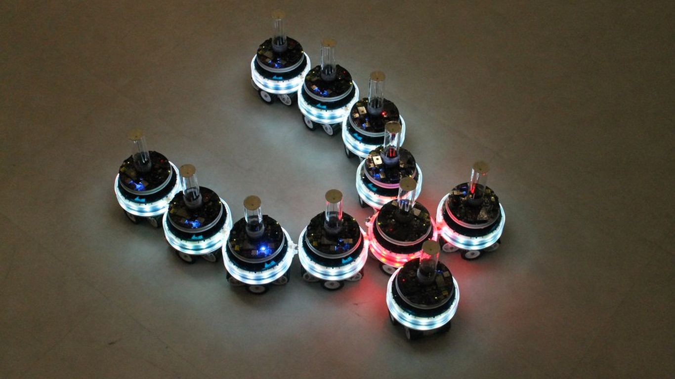 These robots can work alone or put their brains together