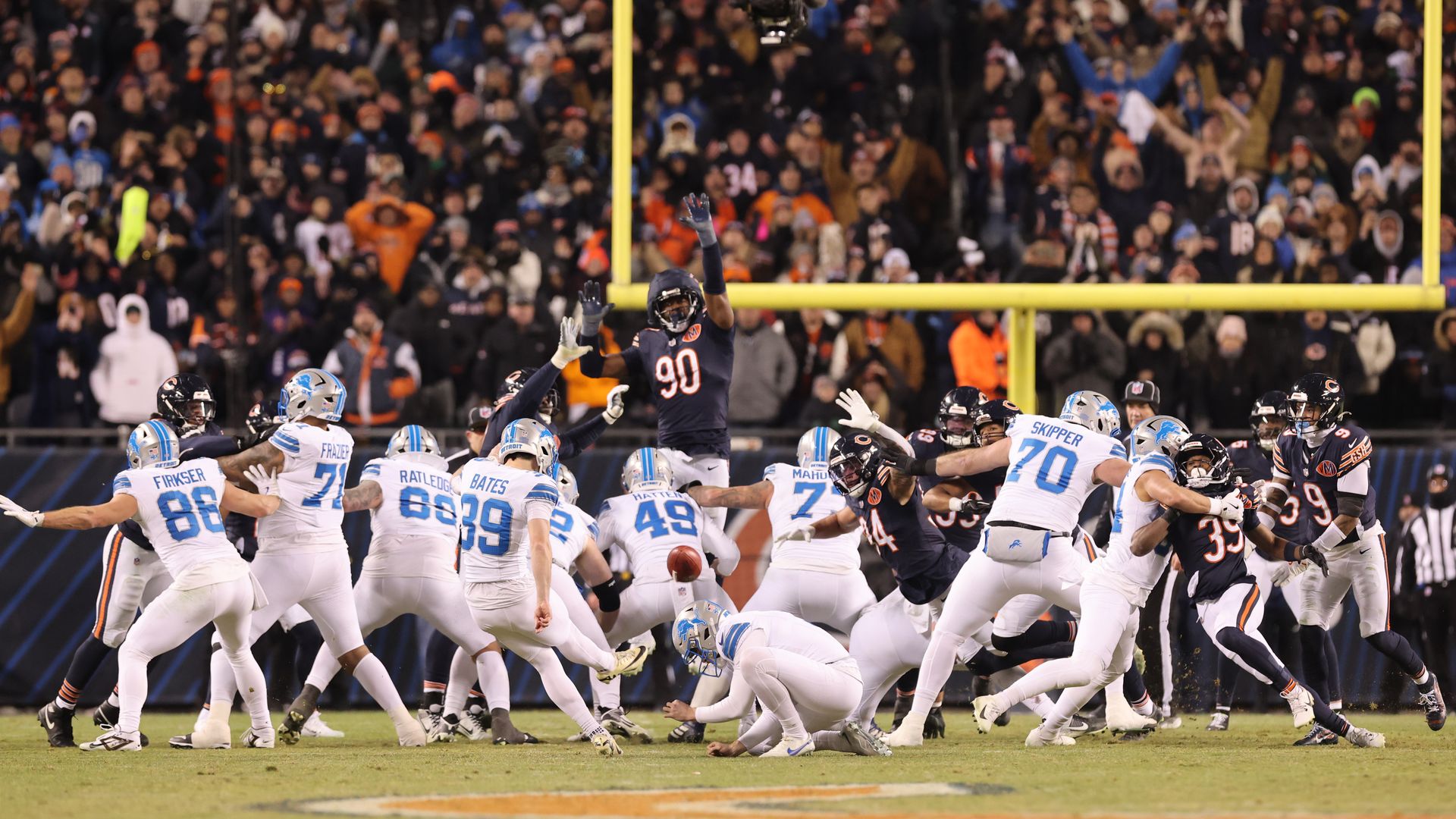 Bears vs. Packers: Playoff football is back in Chicago - Axios Chicago