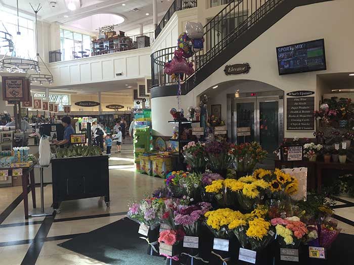 There’s a killer little bar in Harris Teeter (really) - Axios Charlotte