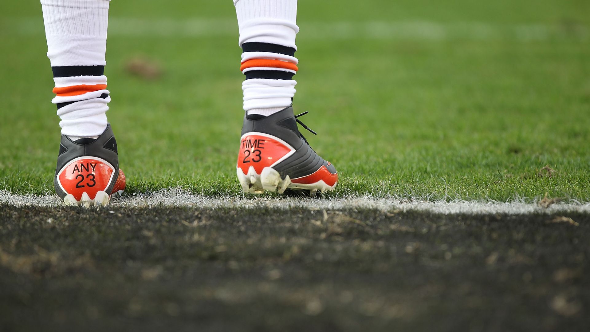 Photos: Chicago Bears superstar and Hall of Fame kick returner Devin ...