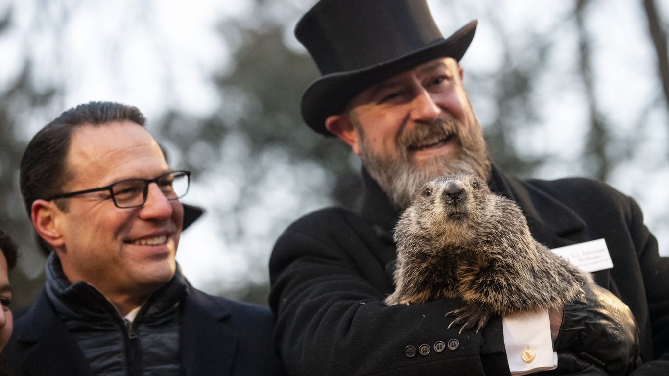 Groundhog Day: Punxsutawney Phil predicts early spring