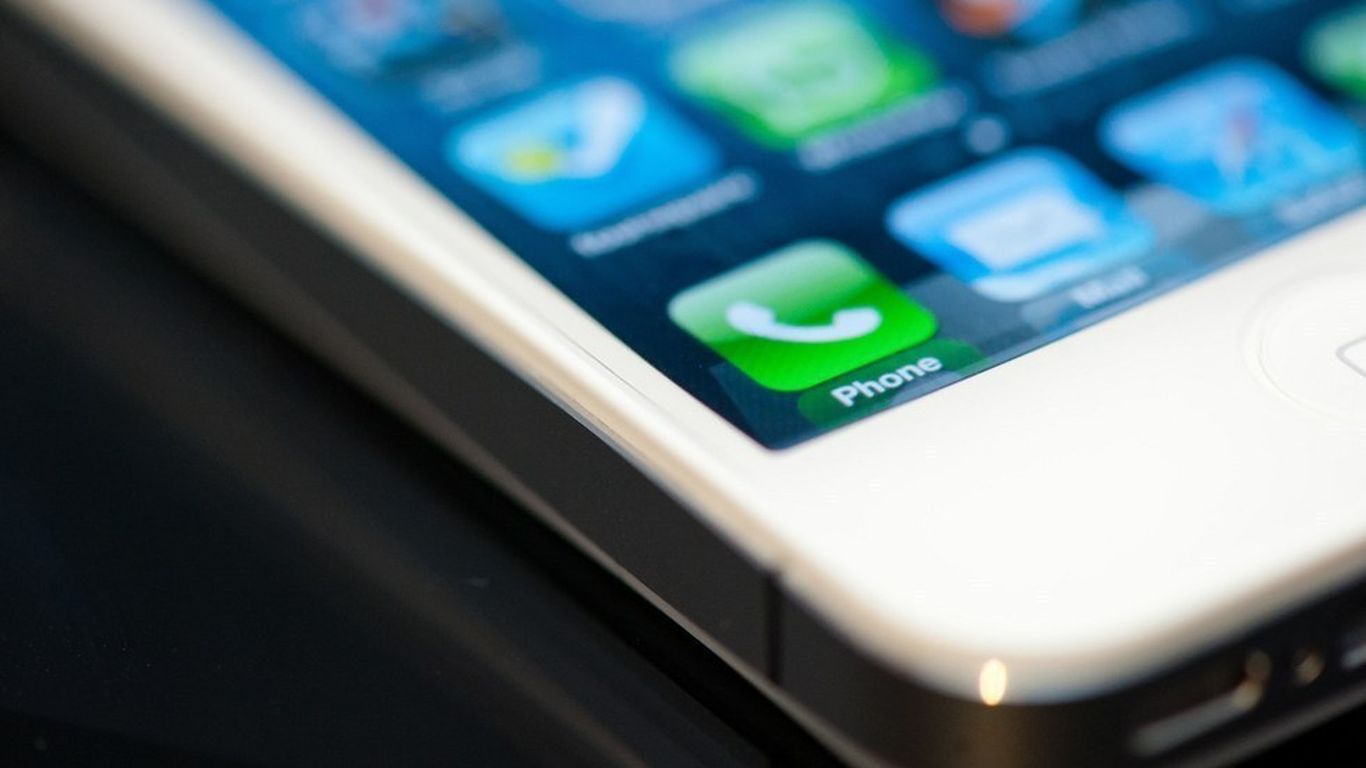 Apple says "many" of vulnerabilities in WikiLeaks dump have been patched