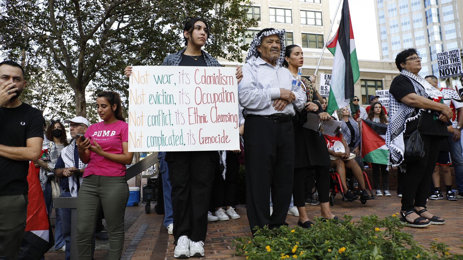 Tampa Bay leaders support Israel amid calls to aid Palestinians - Axios ...