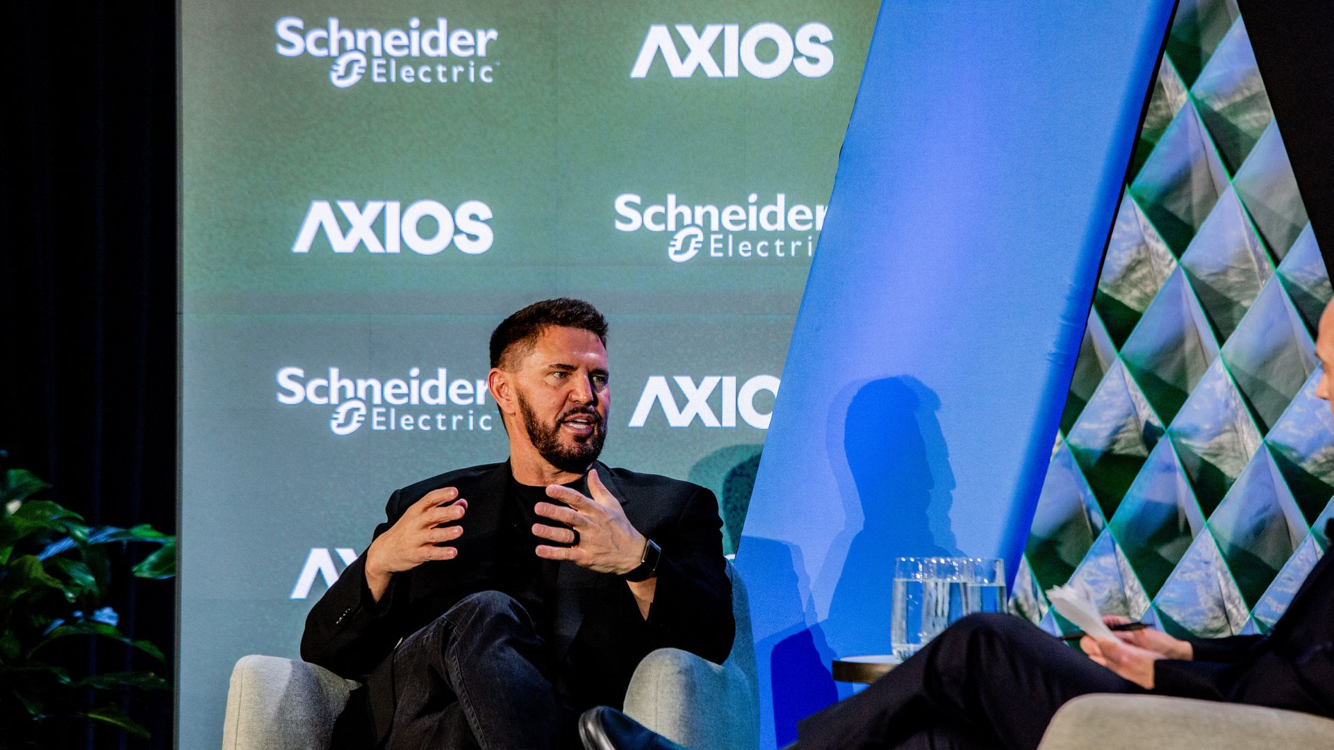 Data center CEO: AI speeds fusion by "two or three decades"