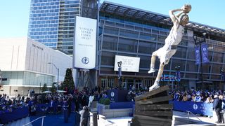 How the Dirk Nowitzki statue stays upright: An Axios investigation ...