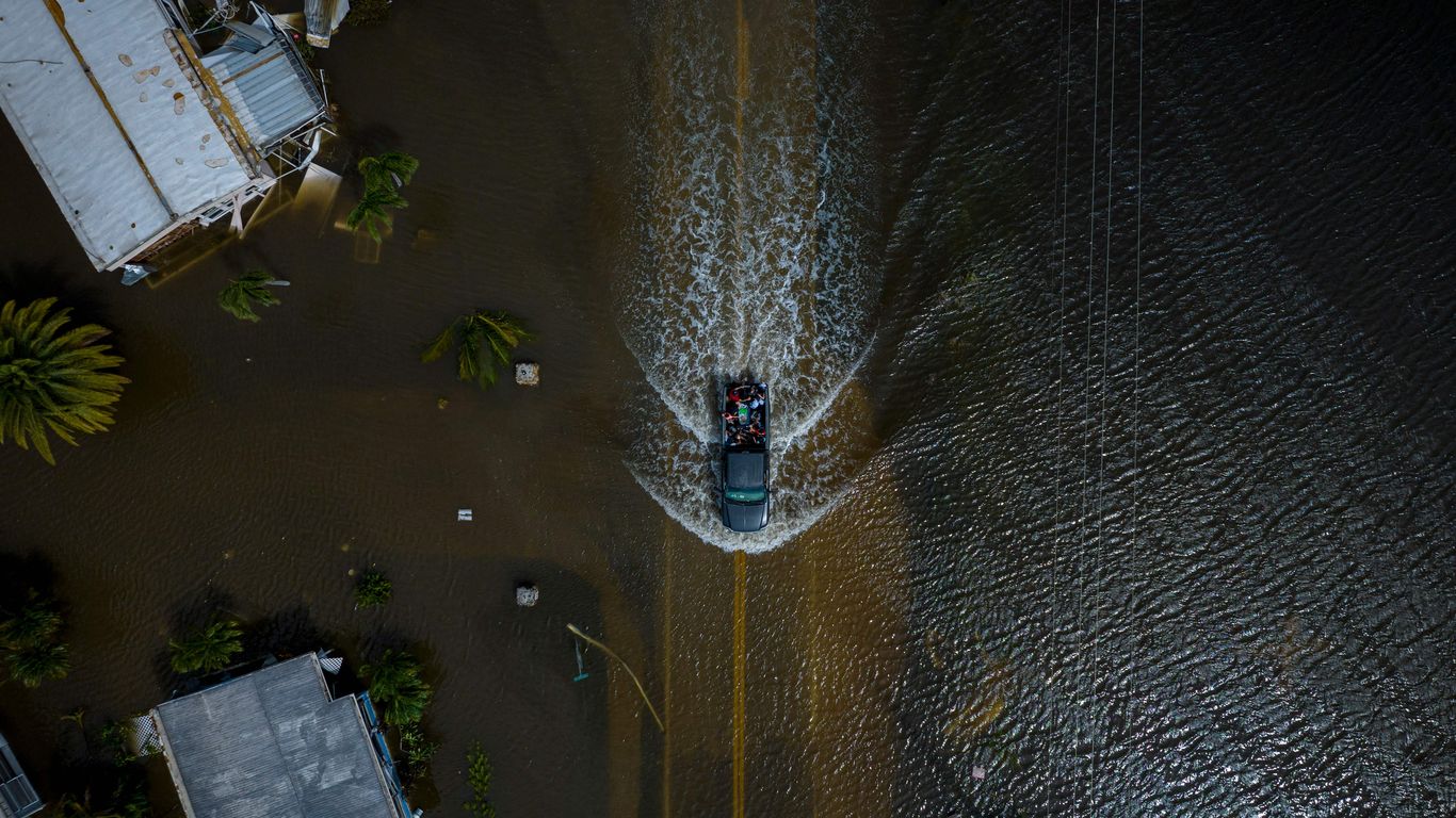 North Carolina braces as Ian makes second landfall in SC - Axios Raleigh