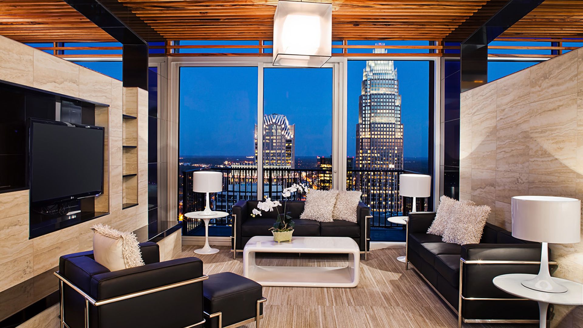 9 best apartments in Uptown - Axios Charlotte