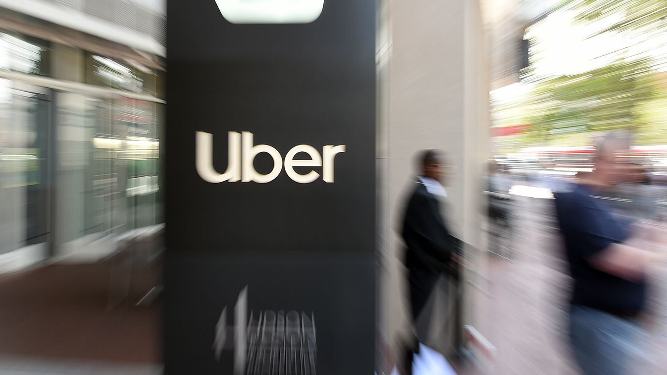 Two top Uber executives are leaving the company