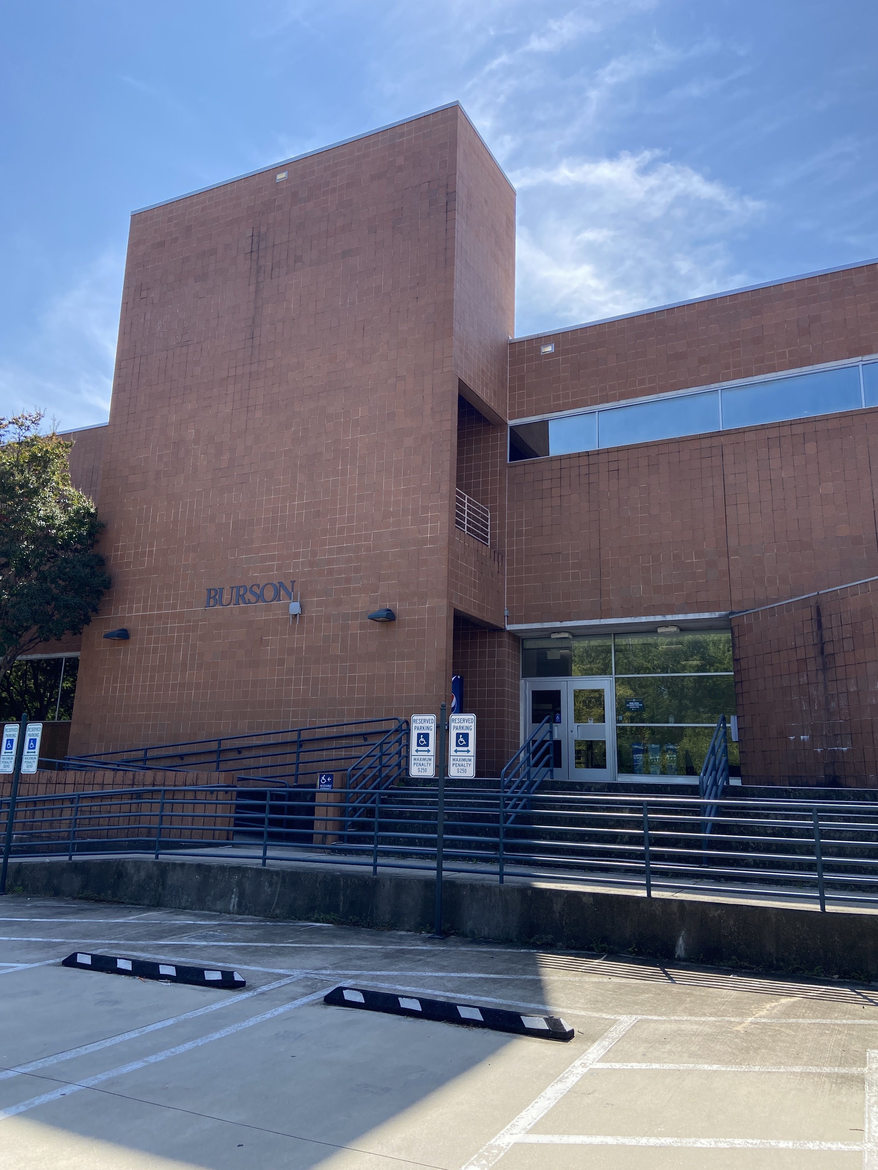 Honeywell invests $10M in UNC Charlotte innovation hub - Axios Charlotte