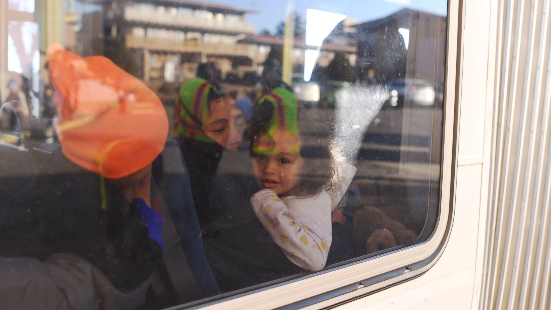 Denver's migrant crisis hits a "breaking point" - Axios Denver