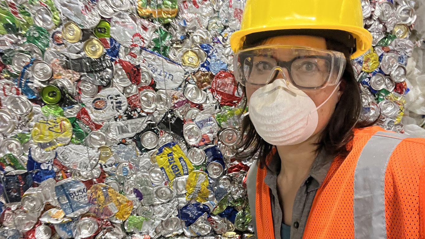 Chicago recycling facility uses AI robot - Axios Chicago