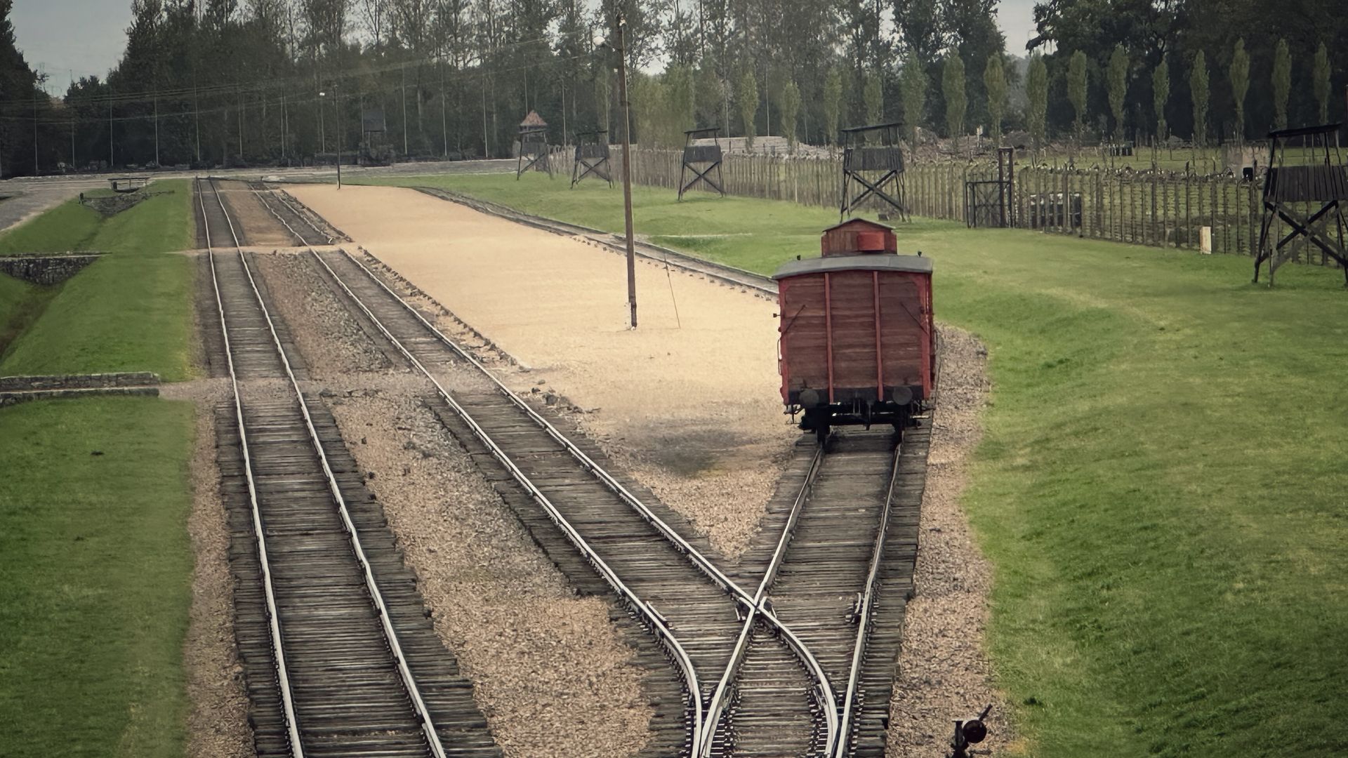 Auschwitz Museum pressed to speak out on current conflicts
