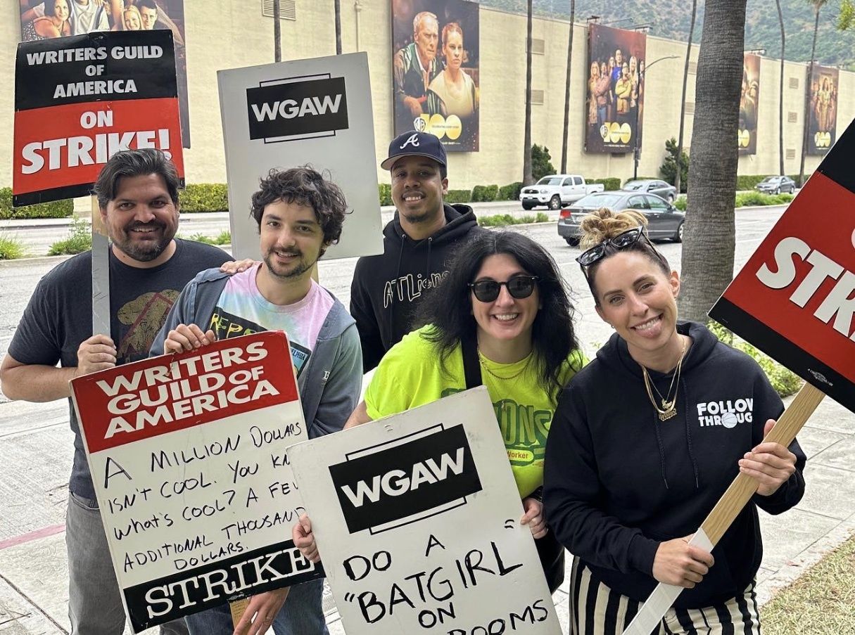 Chicago show raises money for production crews during writers strike ...