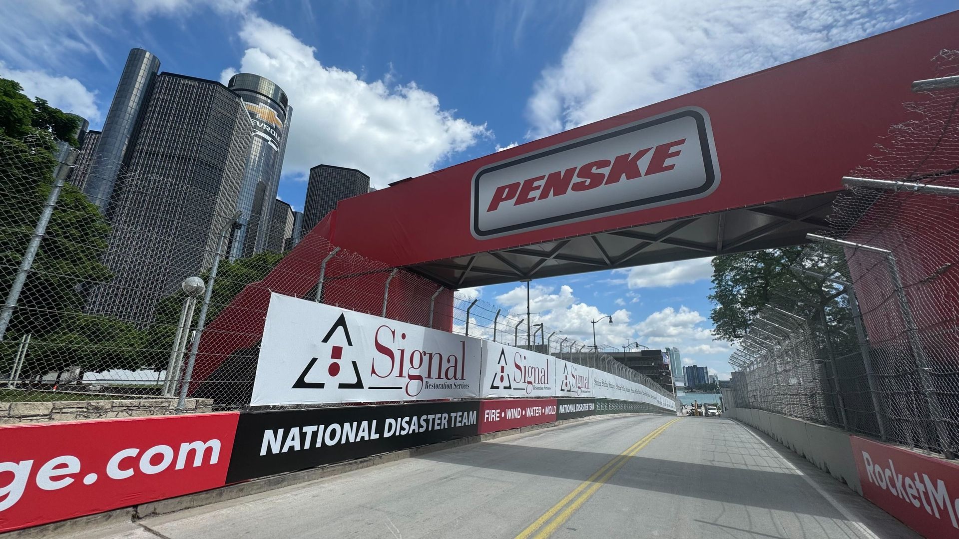 Road closures split Jefferson for Detroit Grand Prix - Axios Detroit