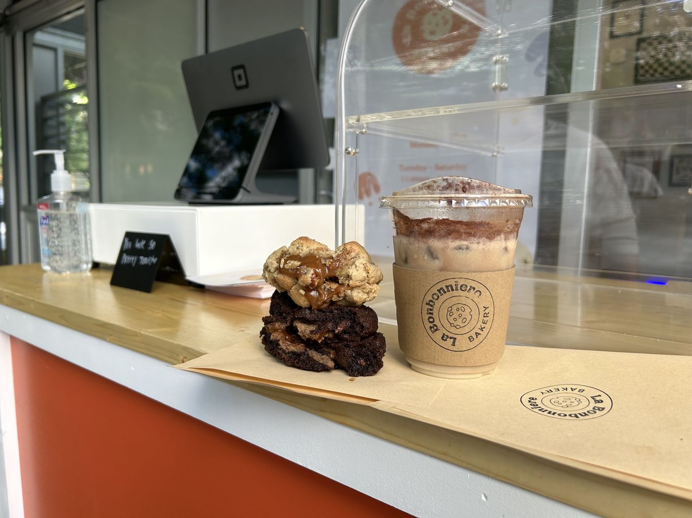 Taste the viral dubai chocolate in cookie form at this new Uptown bakery - Axios Charlotte