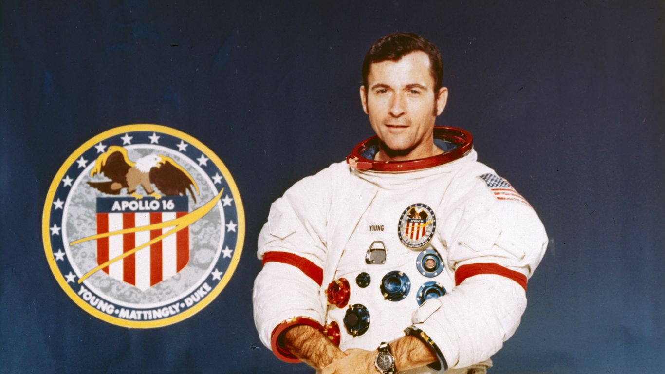 Leader of first space shuttle mission dies at 87