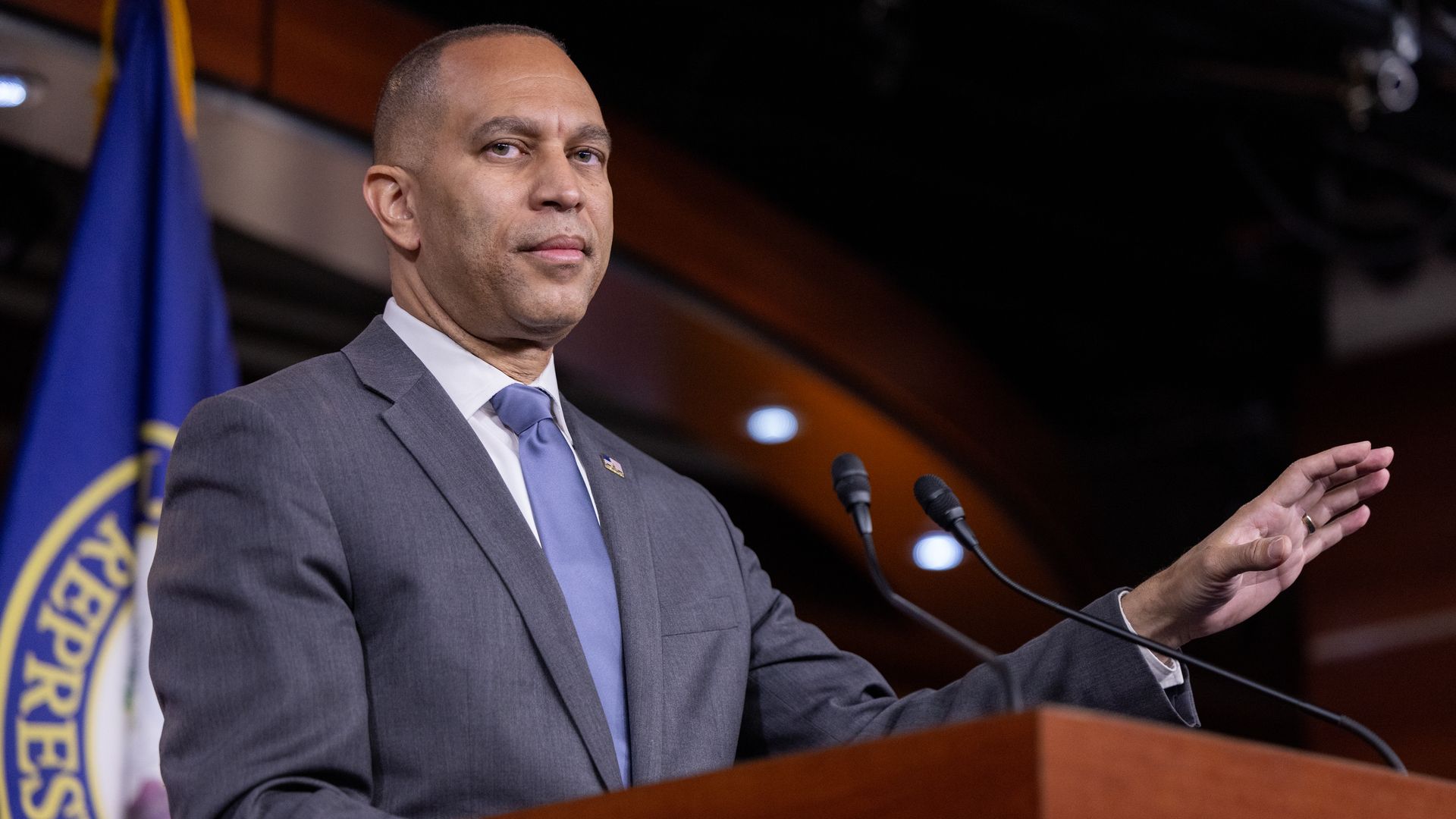 Hakeem Jeffries reelected as House Democratic leader