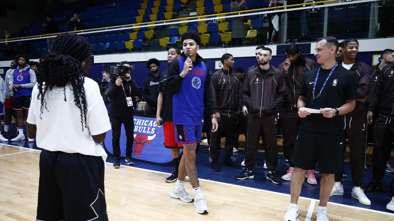 Killian Hayes returns home for Pistons-Bulls game in Paris - Axios Detroit