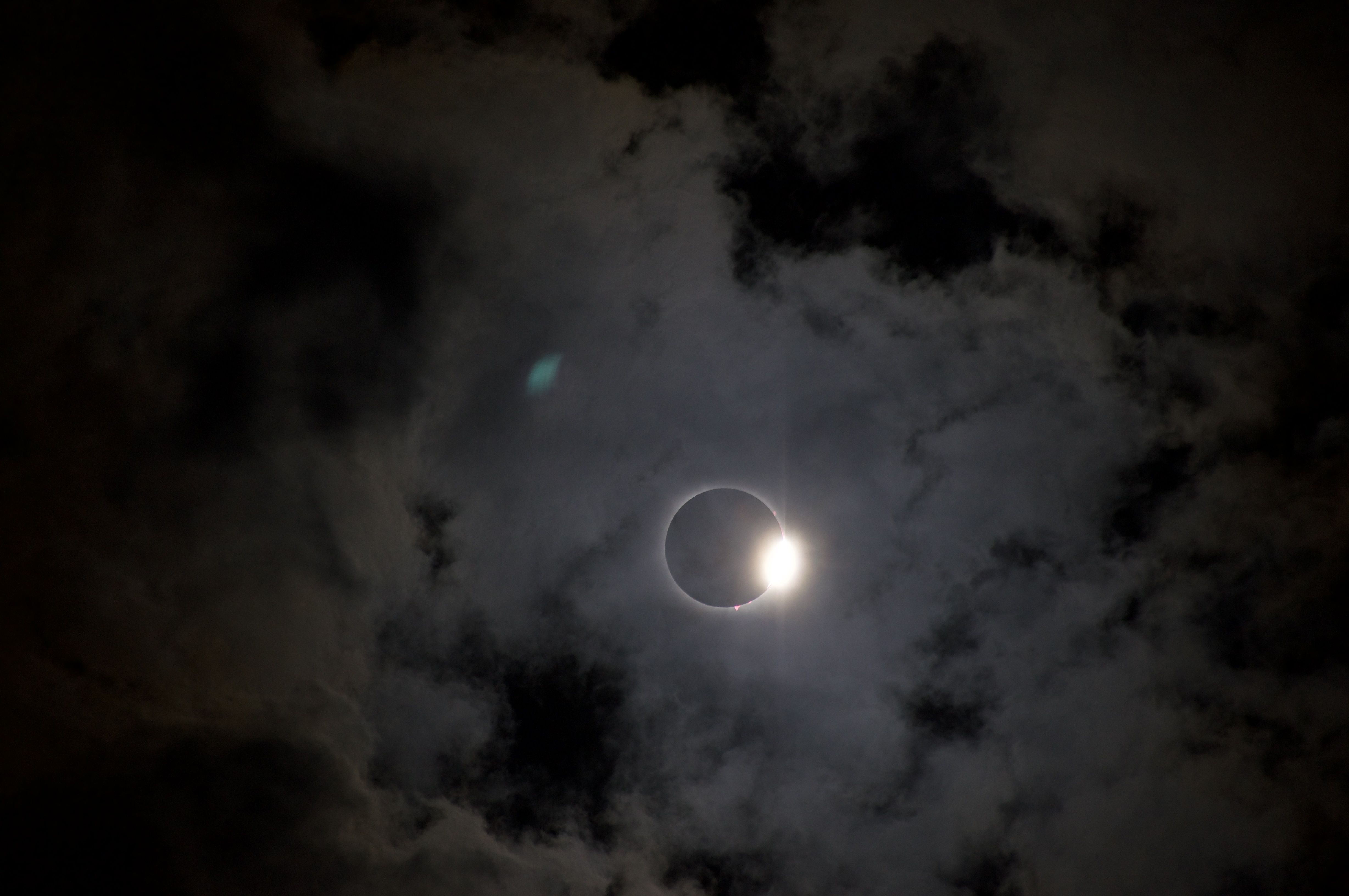 What the total solar eclipse looked like across Texas - Axios Austin