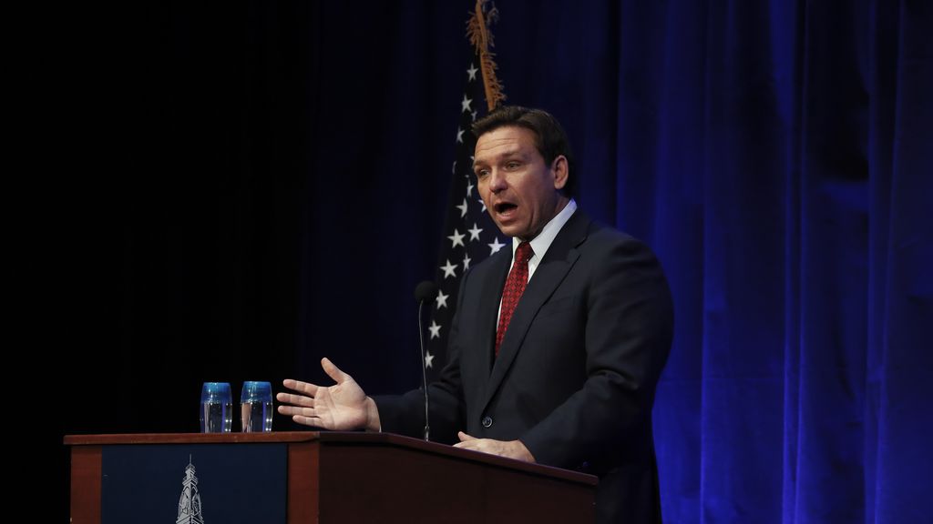 Signs that DeSantis is building support in Congress