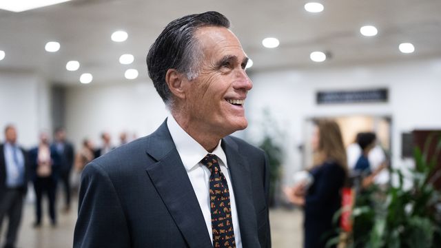 Retiring Mitt Romney unleashes on GOP colleagues in new book