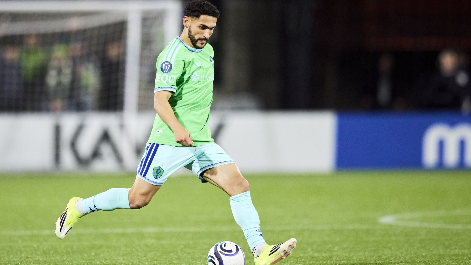Cristian Roldan gives Seattle fans a World Cup favorite - Axios Seattle