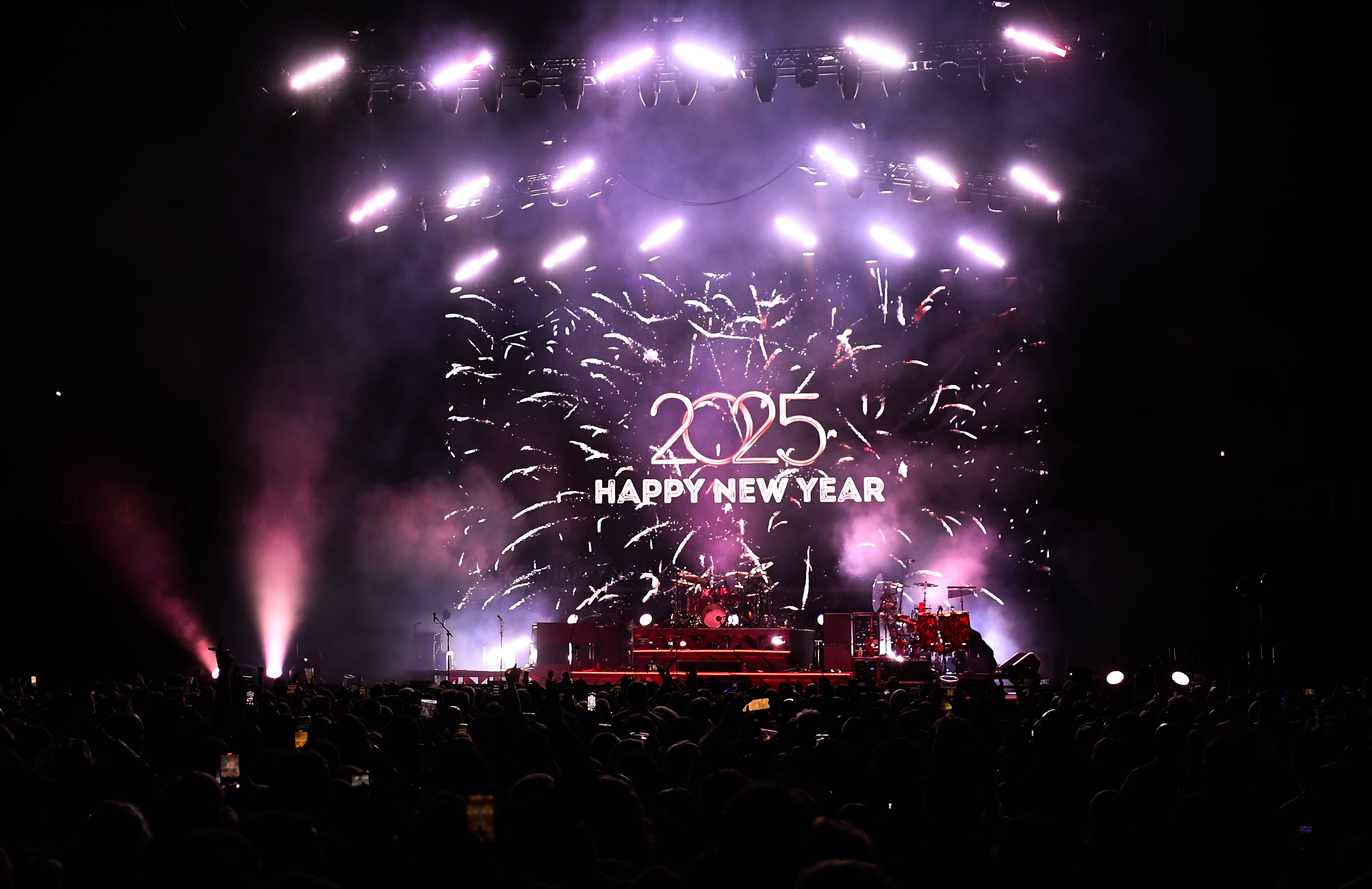 New Year's Eve photos: U.S., world welcome 2025