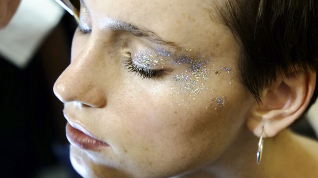 Illinois considers glitter ban over microplastics concerns - Axios Chicago