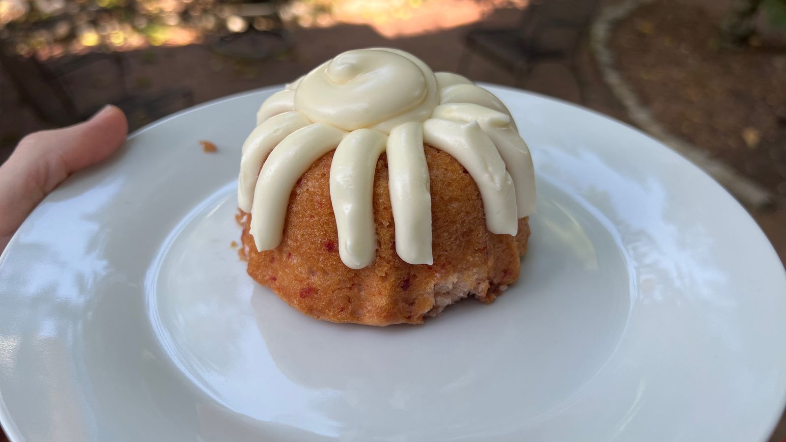 New Carytown shop is dedicated to Bundt cakes - Axios Richmond