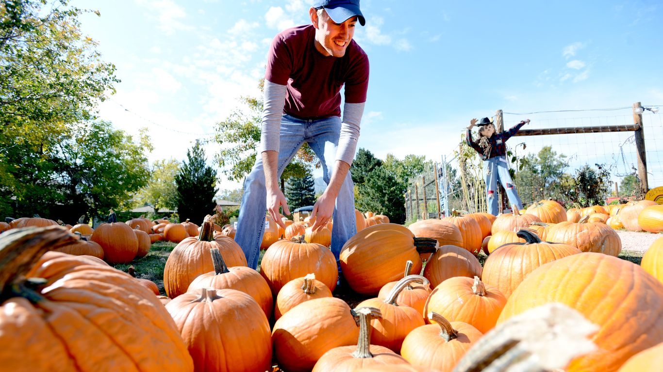 Inflict FOMO with these classic fall photo opps - Axios Boulder