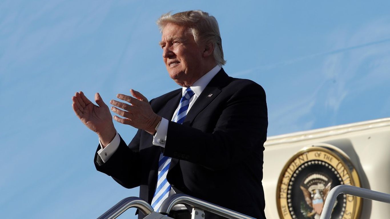 Trump arrives in Florida