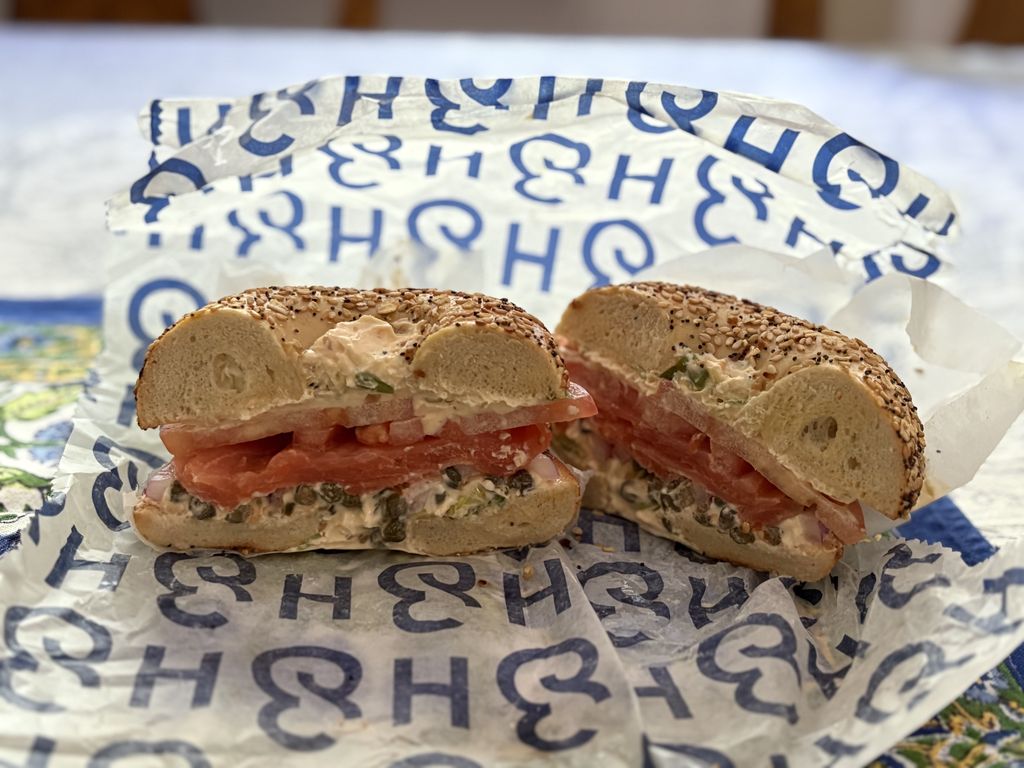 H&H Bagels opens in DC: What to order, skip - Axios Washington D.C.