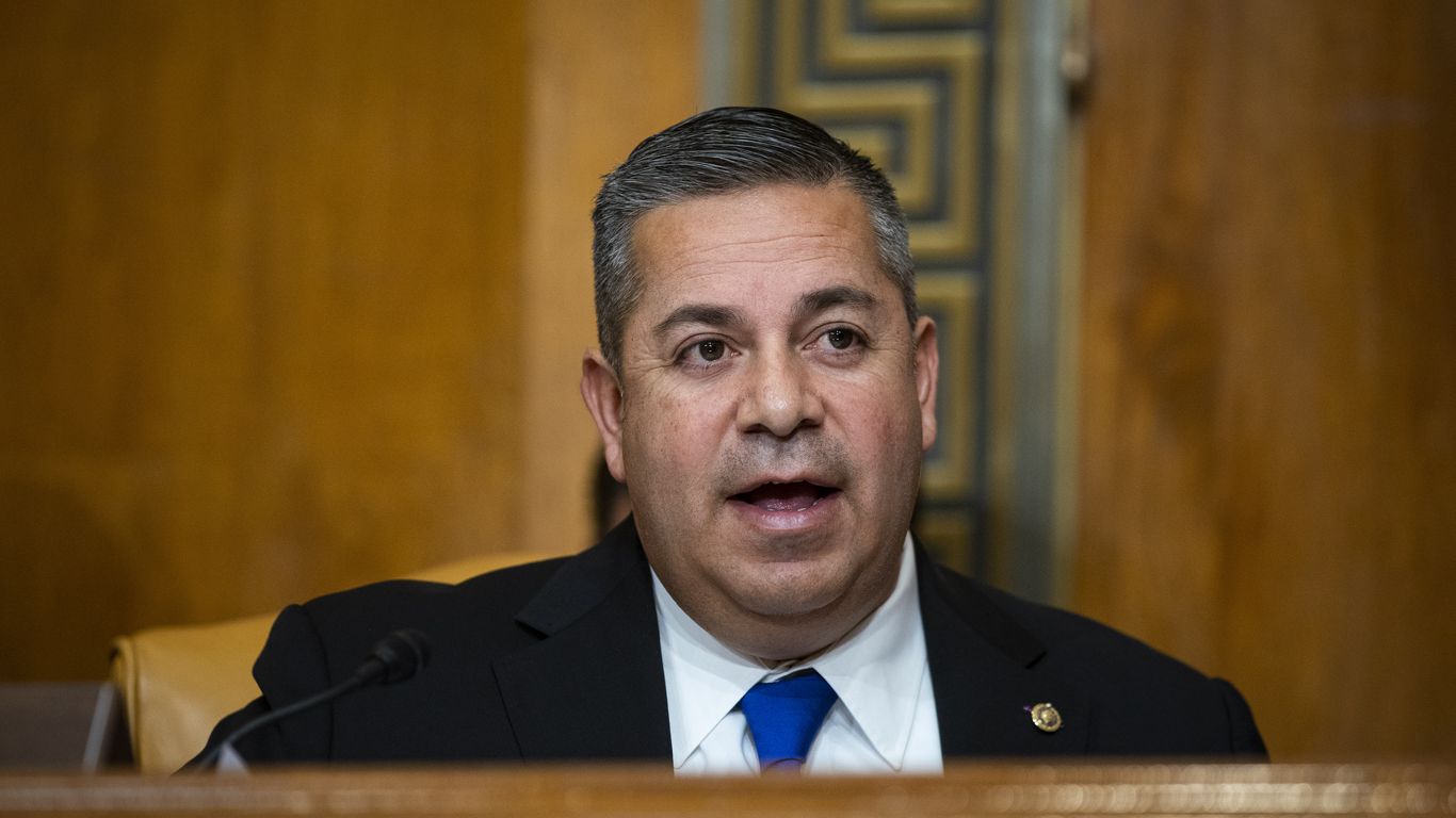 Exclusive: Senators to launch bipartisan USF reform task force