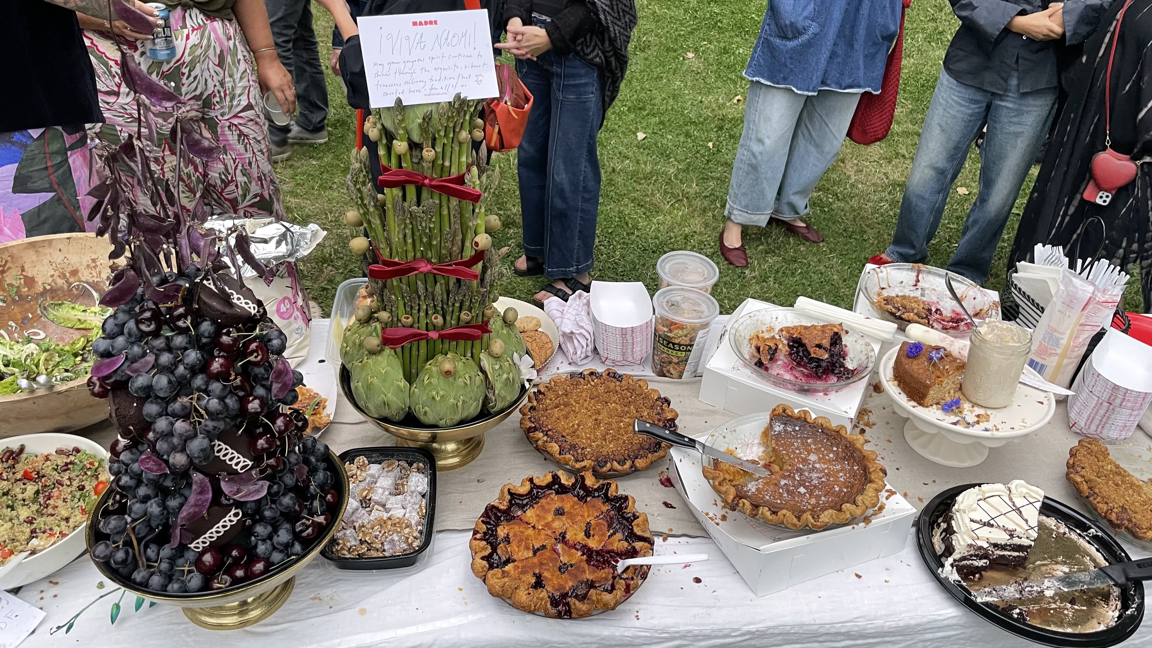 Portlanders gather to celebrate life of chef Naomi Pomeroy - Axios Portland