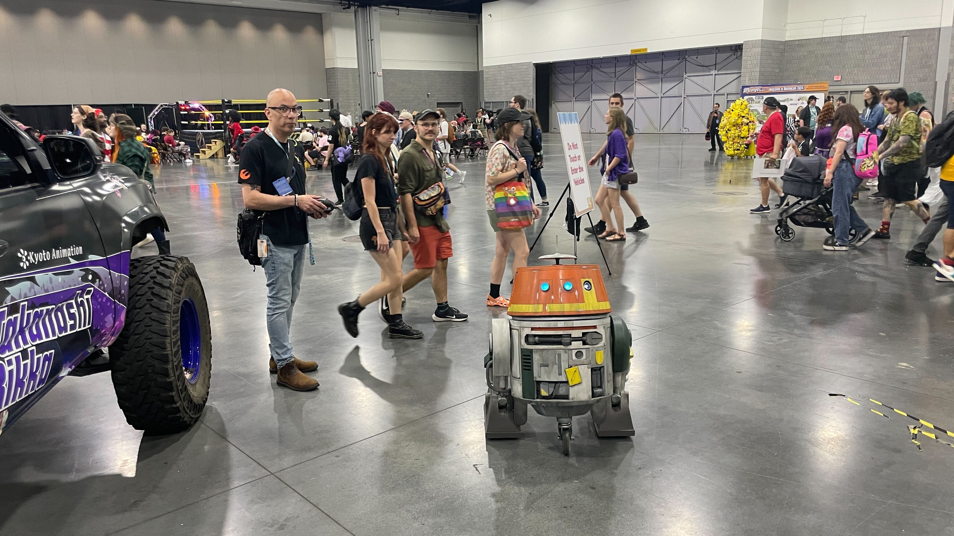 MomoCon 2024 photos: Cosplay, gaming and more - Axios Atlanta