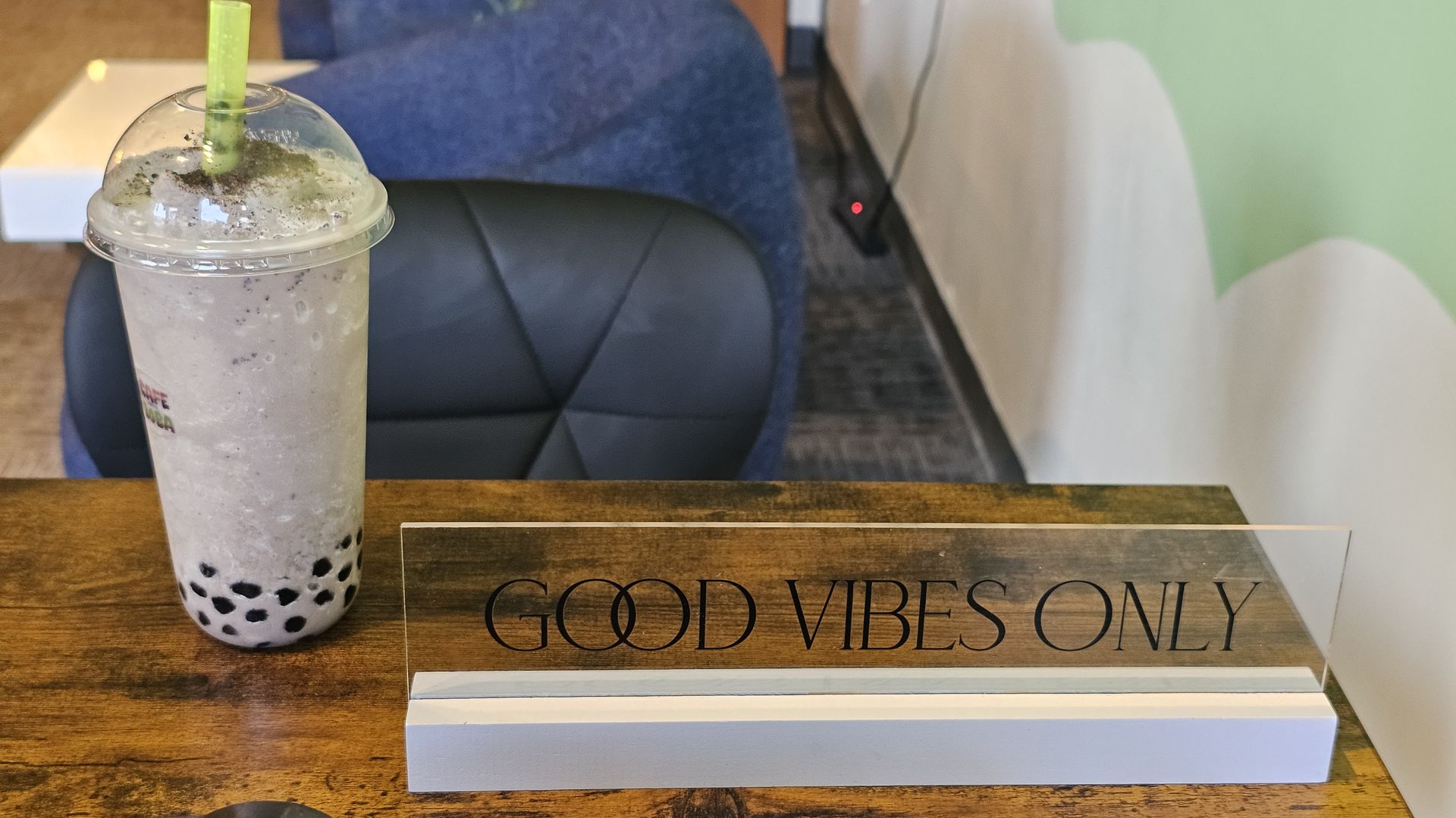 Boulder bites: Pizza parties, oyster bar, new French bistro - Axios Boulder