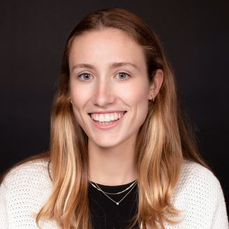 Erin Doherty - Axios