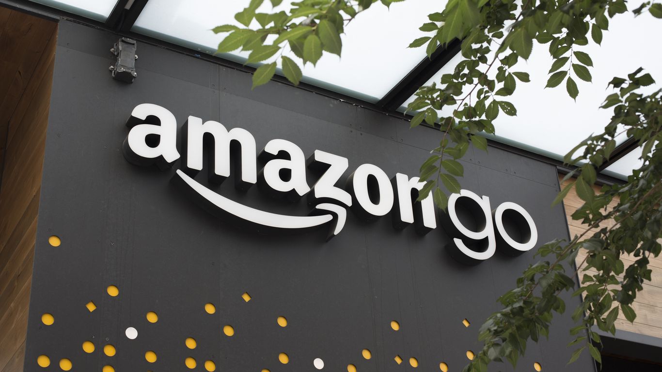 Report: Amazon considering 3,000 cashier-free stores by 2021